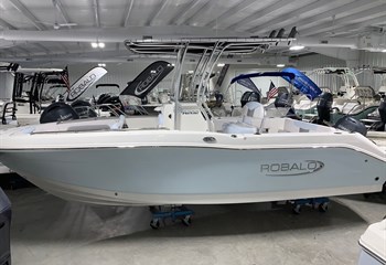 New Robalo's For Sale In NC - Anglers Marine - 910-755-7900